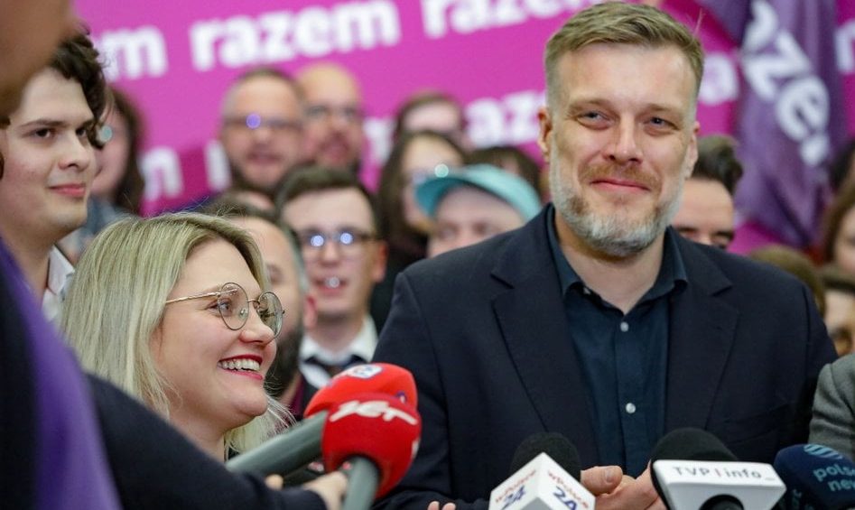 Bejsment - Razem forsuje podatek katastralny